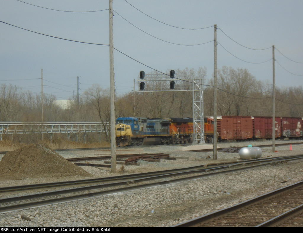 CSX 7872 BNSF 8378 Entering Yard